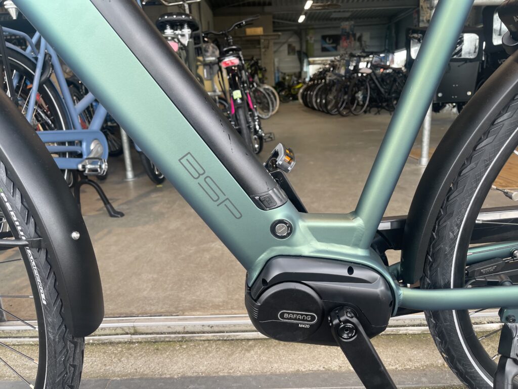 BSP Topaz Bafang M420 E BIKE MIDDENMOTOR 56CM emerald green mat 2023 - Fietsmaster