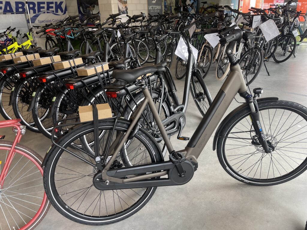 BSP TOPAZ E BIKE M420 MIDDENMOTOR XL 61 CM DAMES dark oak mat 2023 - Fietsmaster